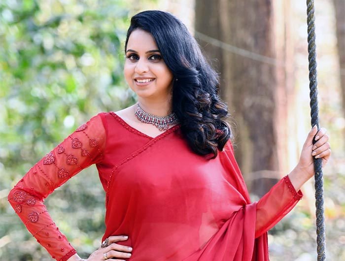 Idea Star Singer Mridula Warrier Marriage Photos